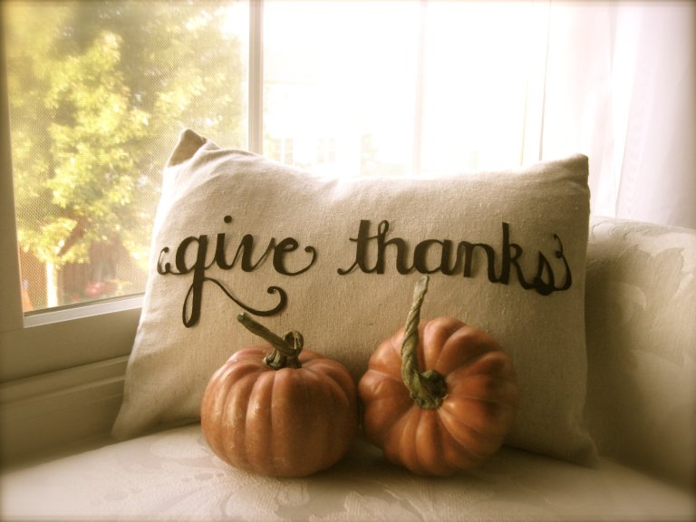 Happy Month of Thanks – yourhappyplaceblog